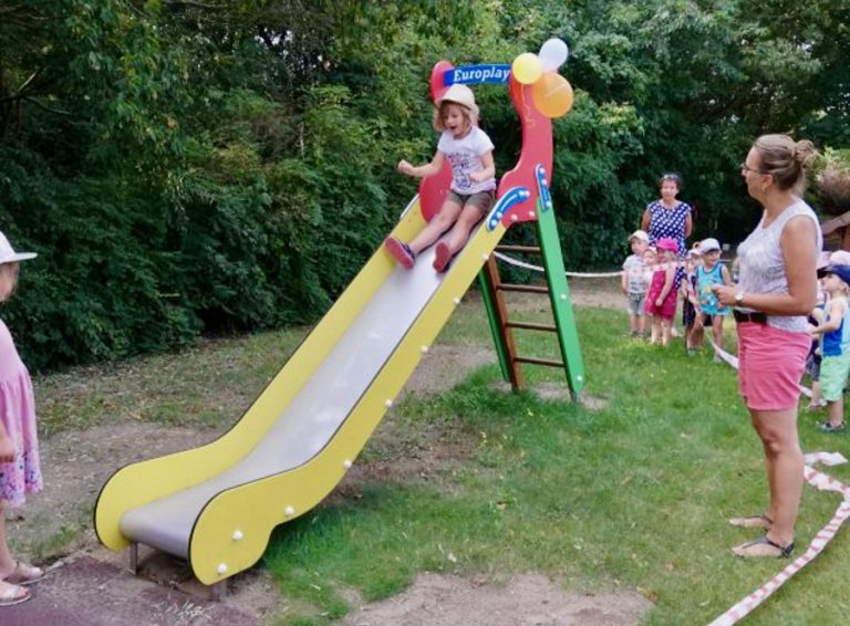 Kinder und Eltern "erlaufen" sich eine neue Rutsche » Wir sind Müritzer