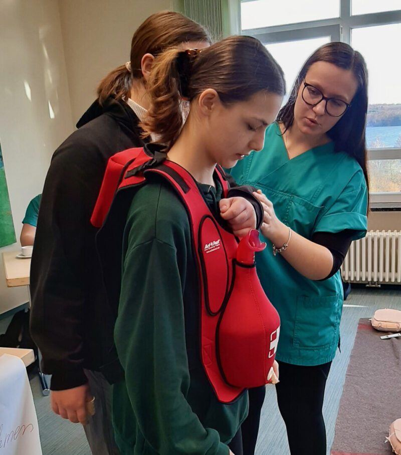 Erste Hilfe-Kurs: Von Schülern für Schüler im Klinikum » Wir sind Müritzer