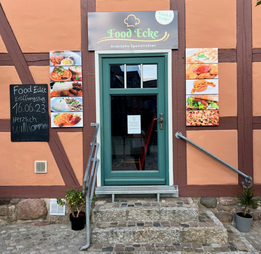 ᵂᴱᴿᴮᵁᴺᴳ | "Food-Ecke" eröffnet am Freitag in Waren » Wir sind ...